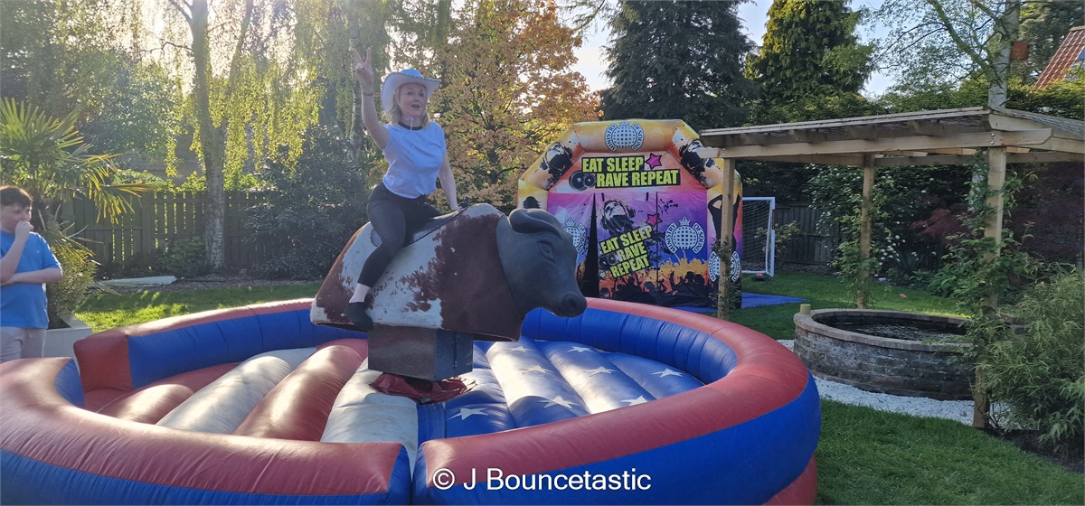 Nightclub & Rodeo Package - Hire in Beverley | J Bouncetastic
